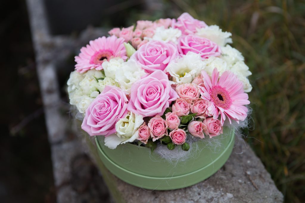 Cutie cu mult roz - Flower House Targu Mures